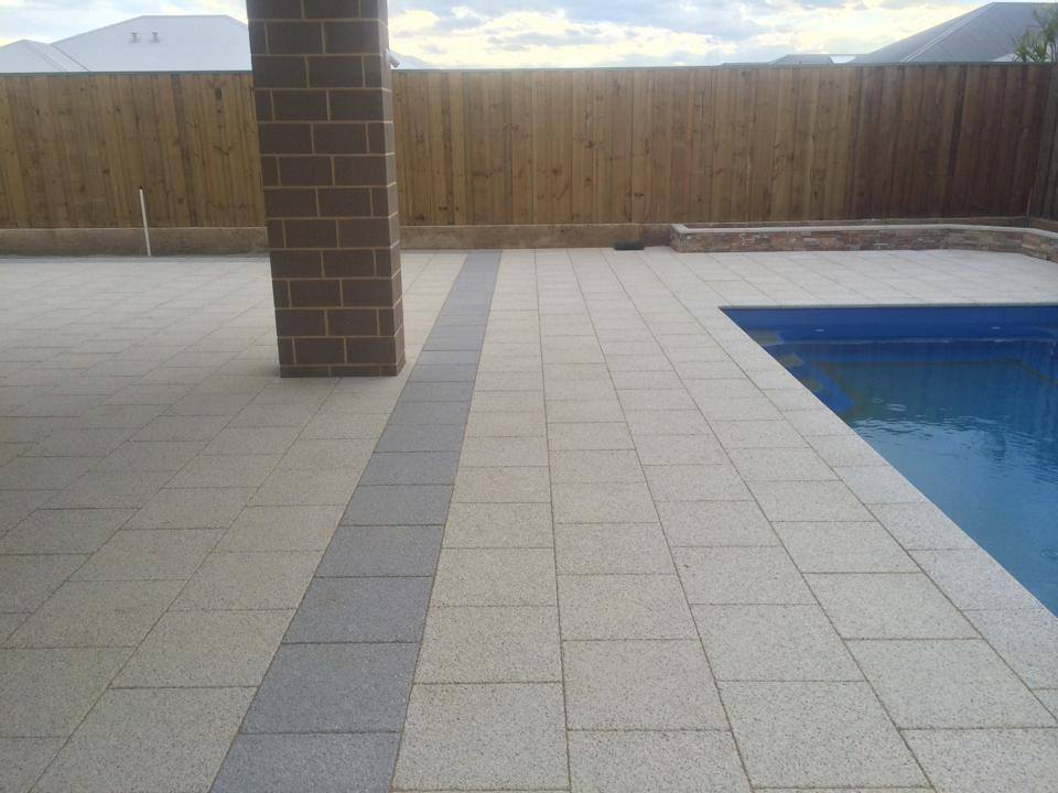 Rockface Exposed Aggregate | Quartz Pavers Gallery Perth | Freo Stone ...