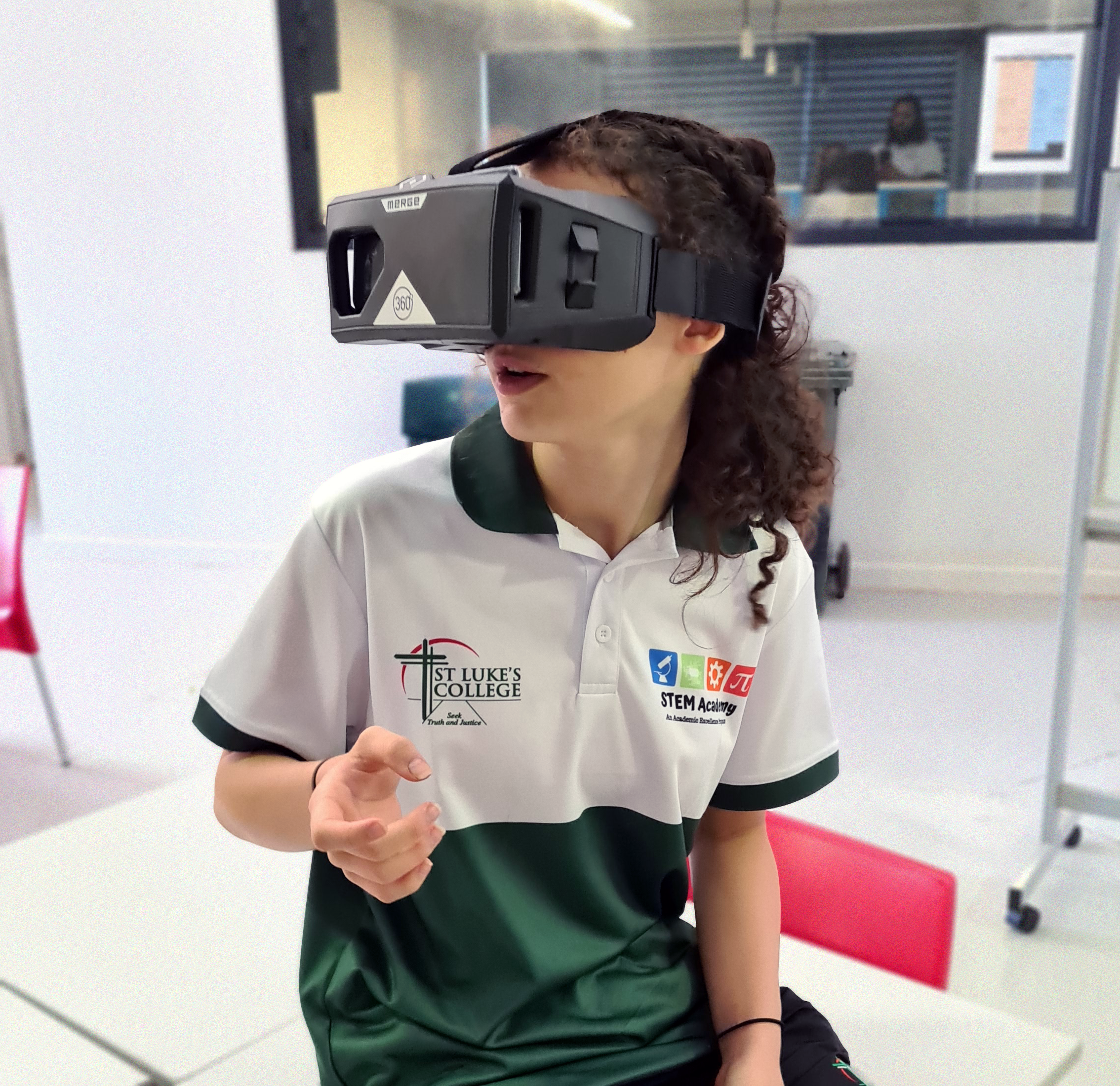 STEM Academy Virtual Reality | St Luke's College